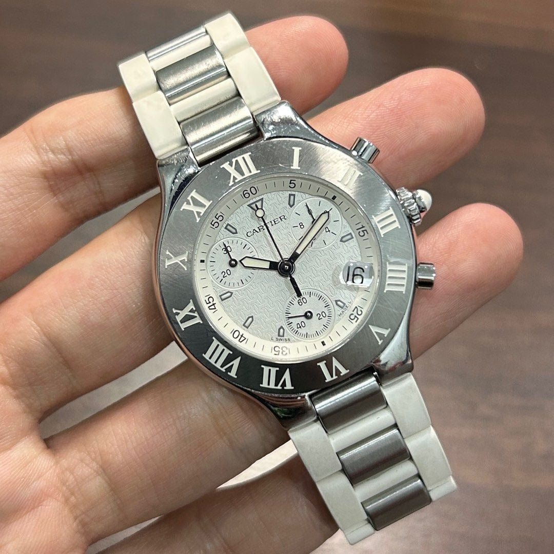 [Pre-Owned] Cartier 21 Chronoscaph 2424 White Quartz Chronograph Watch